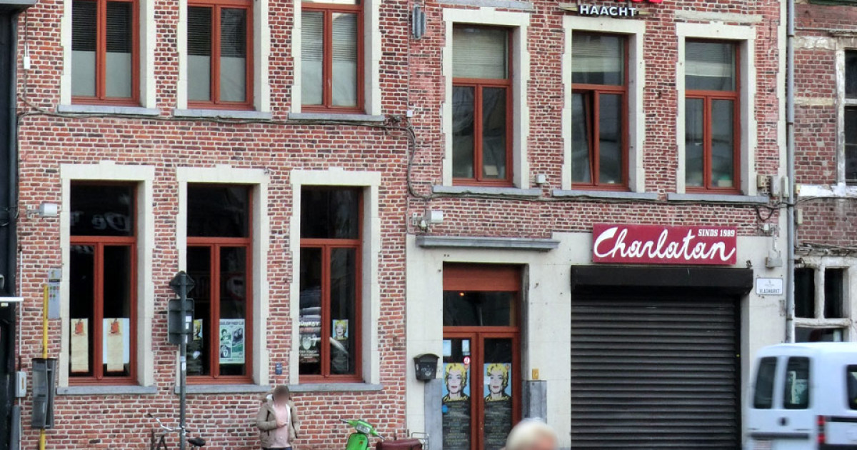 Charlatan - 9000 Gent, Vlasmarkt 6 — opcafegaan.be