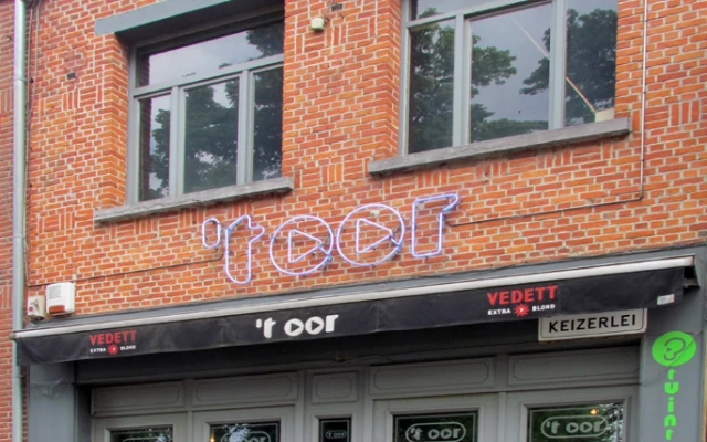 De Pot van Keizer Karel - 2250 Olen, Dorp 14
